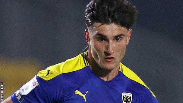 Ryan Longman: Brighton & Hove Albion loan forward to Hull City - BBC Sport