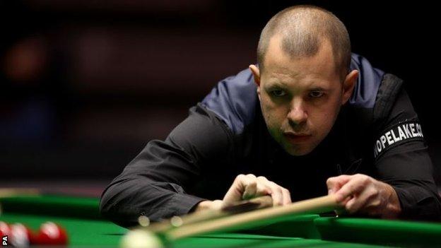 Barry Hawkins reaches World Grand Prix final in Preston - BBC Sport