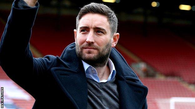 Lee Johnson: Bristol City head coach signs new contract - BBC Sport