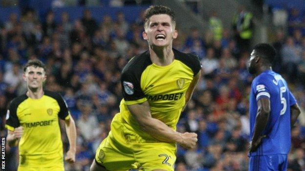 Ben Fox: Burton Albion midfielder joins Solihull Moors on a one-month ...