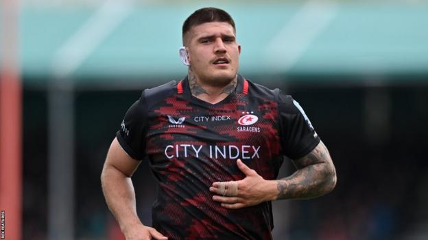 Marco Riccioni: Saracens prop signs new two-year contract - BBC Sport