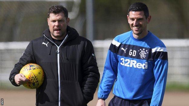 Rangers: Graeme Murty 'fights' for manager's job amid Gerrard ...