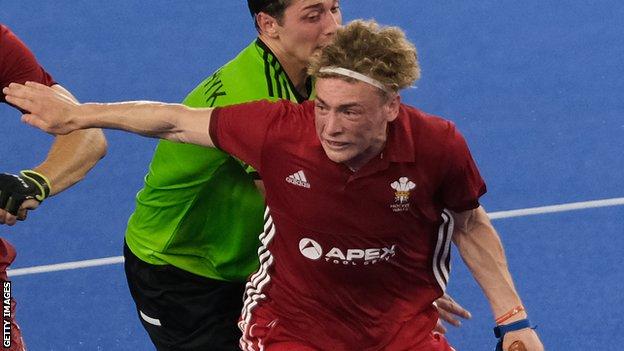 Jacob Draper: Wales defender set to make Great Britain hockey debut ...