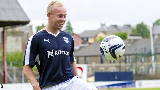 Nicky Low: Dundee signing eager for regular games and cup win - BBC Sport