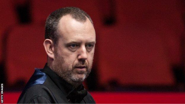 World Open: Mark Williams fights back to reach final - BBC Sport