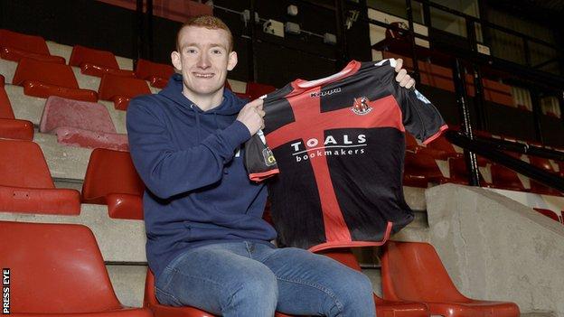 Rodney Brown leaves Coleraine to join champions Crusaders - BBC Sport