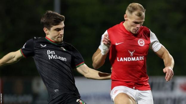 Irish Premiership: Larne beat Glentoran 2-1 to move top as Glenavon see ...