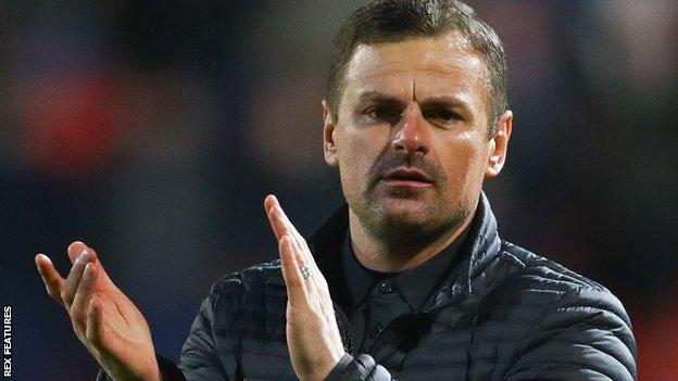 Richie Wellens: Swindon boss signs deal to 2023 as Blackpool approach ...