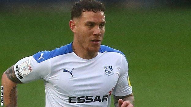 Kieron Morris: Tranmere Rovers midfielder signs one-year deal - BBC Sport