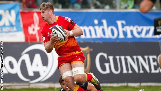 Aaron Wainwright's meteoric rise from Whiteheads to Wales - BBC Sport