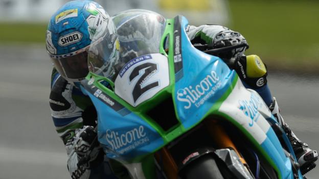 Isle of Man TT: Dean Harrison sets pace in first Superbike qualifying ...