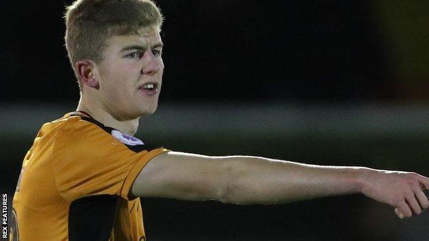 Ryan Leak: Burton Albion sign defender on two-year deal - BBC Sport