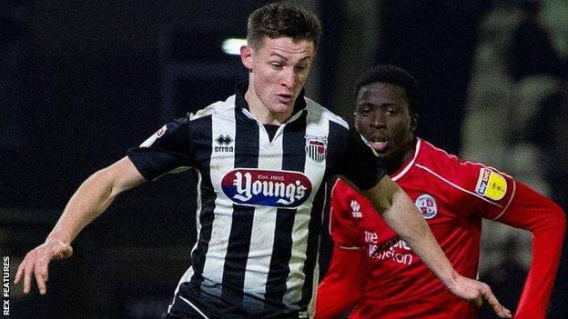 Max Wright: Grimsby midfielder agrees new deal with League Two club ...