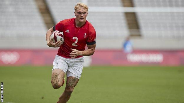 Ben Harris: Saracens winger signs new long-term deal - BBC Sport