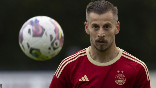 Aberdeen: Ylber Ramadani joins Lecce for undisclosed fee - BBC Sport