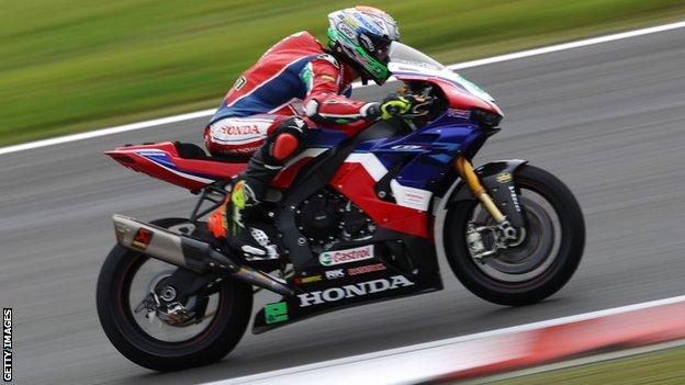 British Superbikes: Glenn Irwin to continue with Honda Racing for third ...