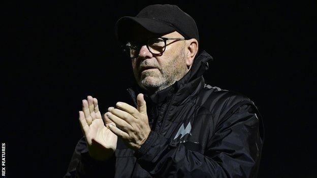 Torquay United boss Gary Johnson will not 'bow down' to unhappy ...