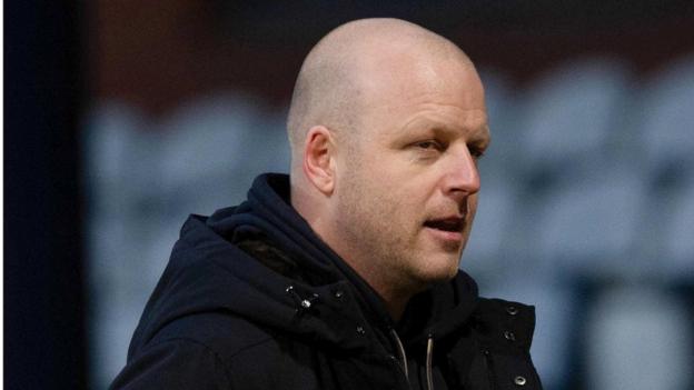 Hearts: Steven Naismith's side lead the way in race for third - BBC Sport