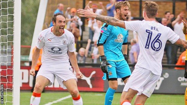 Danny Hylton: Luton Town striker 'one of League Two's best' - BBC Sport