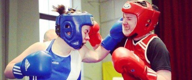 'Why every girl should try boxing' - BBC reporter on her passion for ...