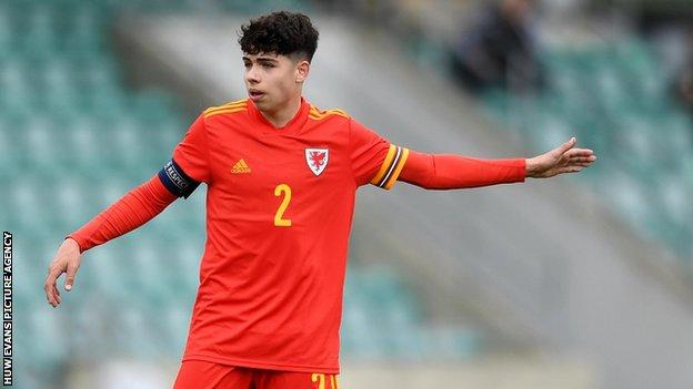 Next generation of Wales talent on display in under-18s defeat by ...
