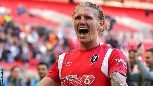 Carl Piergianni: Oldham Athletic sign Salford City defender on loan ...