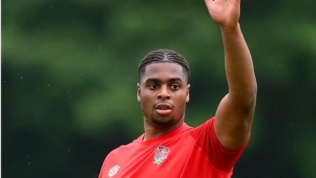 Chunya Munga signs new London Irish contract - BBC Sport