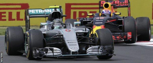 Lewis Hamilton wins Mexican Grand Prix to keep title chase alive - BBC ...