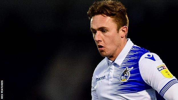 Sam Matthews: Crawley sign former Bristol Rovers midfielder - BBC Sport