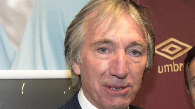 West Ham: Billy Bonds gets London Stadium stand named after him - BBC Sport