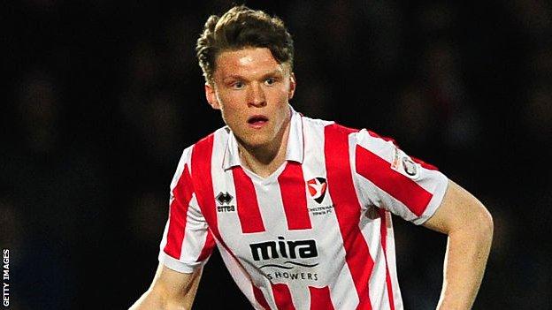 Rob Dickie: Reading defender joins Lincoln City in six-month loan deal ...