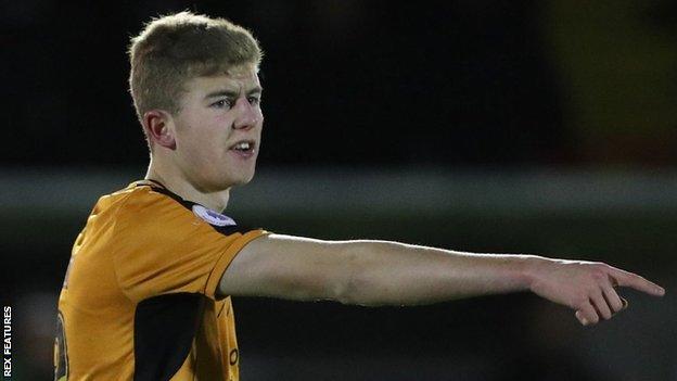 Ryan Leak: TNS take Wolves and Wales U19 defender on loan - BBC Sport
