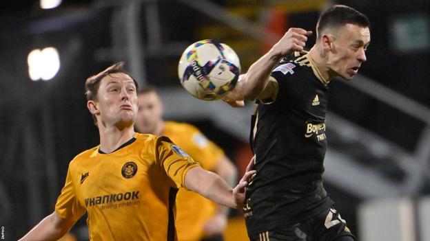 Irish Premiership: 'Wind and rain made for a difficult night for ...