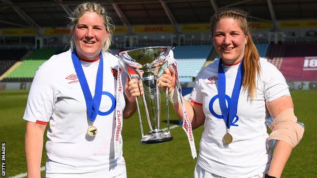 Poppy Cleall: England forward signs new Saracens contract - BBC Sport