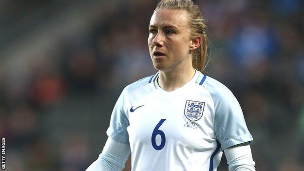 Laura Bassett: England defender chooses to remain free agent ahead of ...
