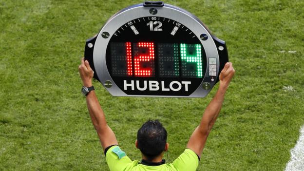 Hodgson disagrees with idea of banning late substitutions - BBC Sport