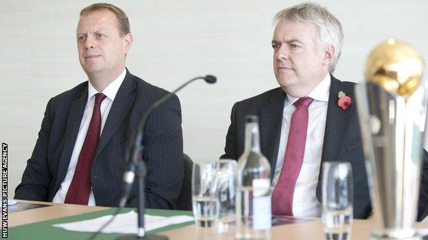 World Cup 2022: FAW chief operating officer Alan Hamer leaves - BBC Sport
