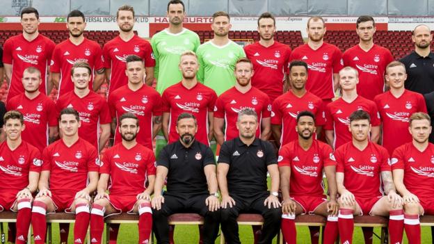 Tres chic? Premiership clubs get kitted up for new season - BBC Sport