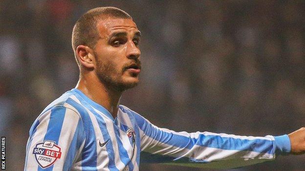 Marcus Tudgay: Coventry City forward signs new one-year deal - BBC Sport