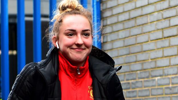 Aimee Palmer: Bristol City Women re-sign midfielder on two-year deal ...