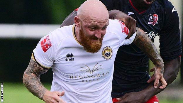 Truro City stay top of table after 2-0 Salisbury victory - BBC Sport