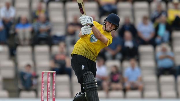 Gloucestershire batsman Miles Hammond signs two-year contract extension ...