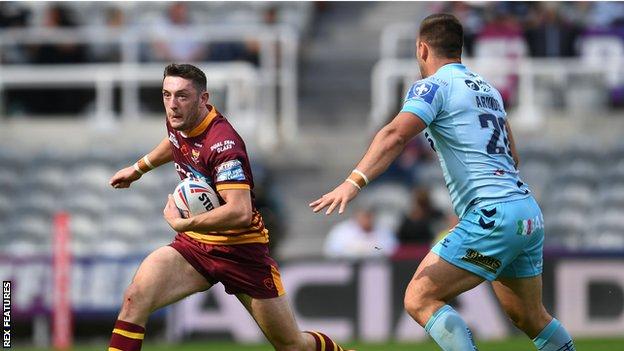 Jake Wardle: Huddersfield Giants centre joins Wigan Warriors as duo go ...