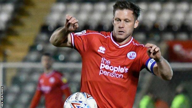 Dannie Bulman: EFL's oldest player offered new deal at Crawley - BBC Sport
