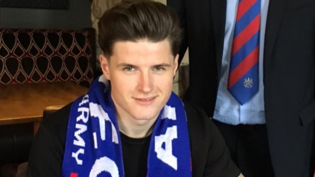 Irish Premiership: Ards sign NI U21 defender Josh Doherty - BBC Sport