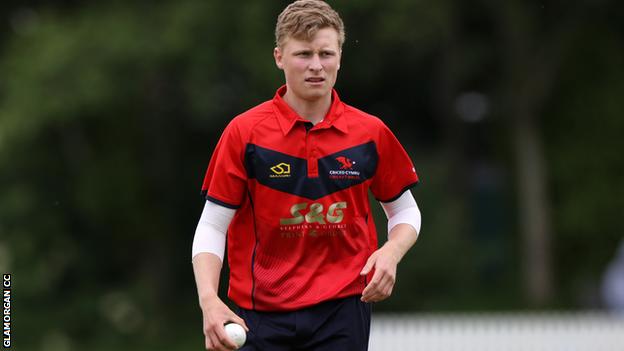 Zain-ul-Hassan: Glamorgan sign ex-Worcestershire all-rounder - BBC Sport