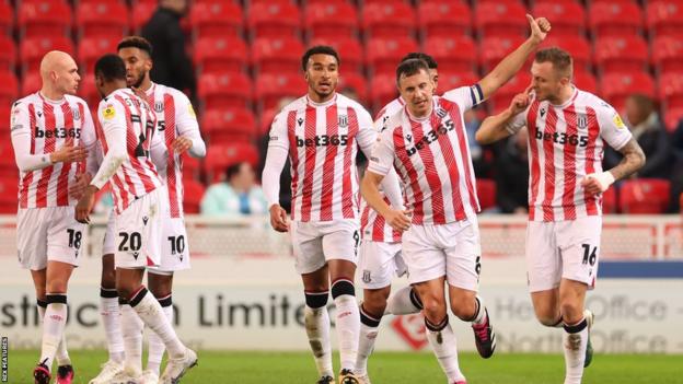 Phil Jagielka: Stoke City boss Alex Neil hails centre-back after goal ...