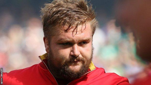Tomas Francis: Wales prop signs new Exeter Chiefs deal - BBC Sport