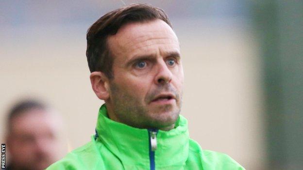 Rodney McAree extends contract as Dungannon Swifts manager - BBC Sport