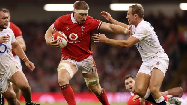 Aaron Wainwright: Wales back row wants to focus on number eight role ...